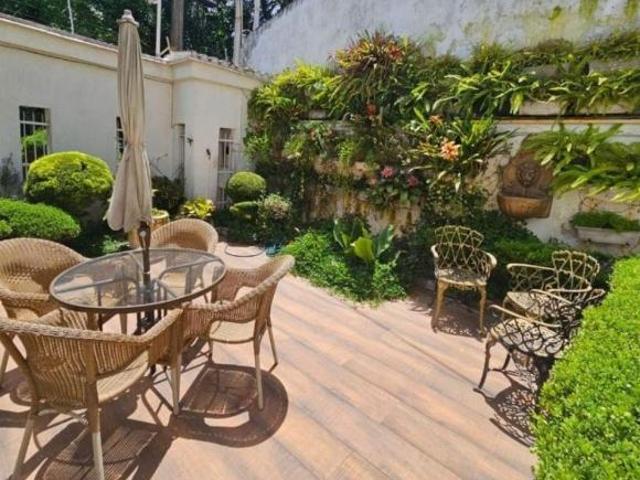 Casa á venda de Alto Padrão no Parque dos Príncipes | 500m² | 4 Suítes | Piscina | Condomínio SP