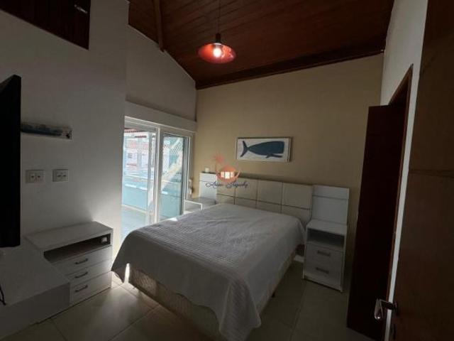 Casa a VENDA dentro de Condomínio, próximo à praia