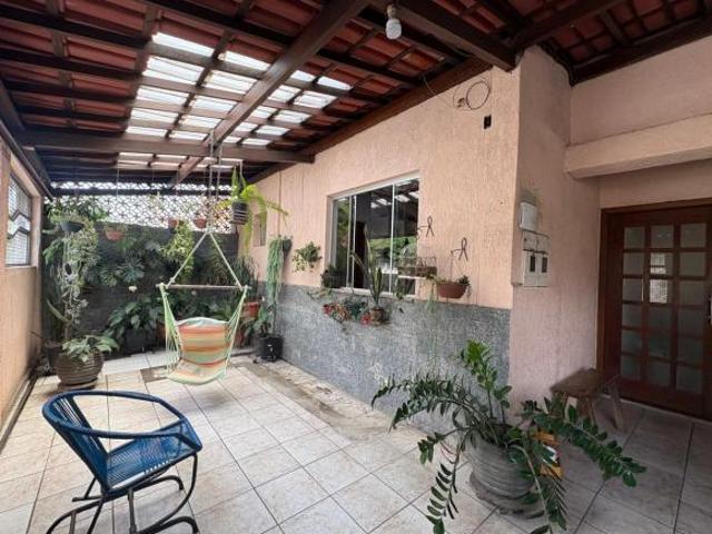 Casa à venda – duas casas no mesmo lote | Ótima oportunidade no bai