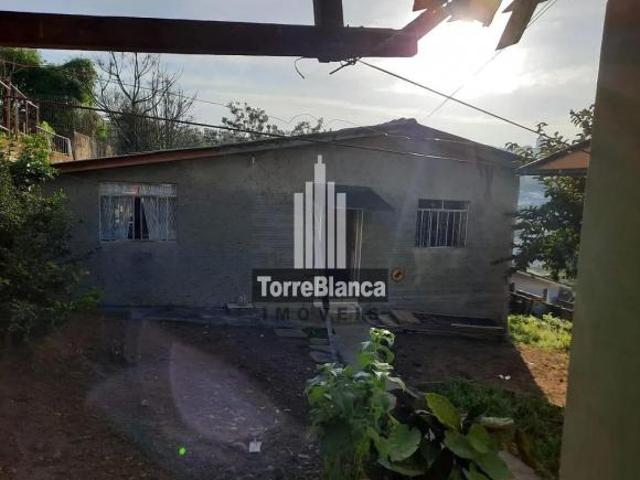 Casa à Venda Duas Residências no Mesmo Terreno com Garagem e Área de Serviço