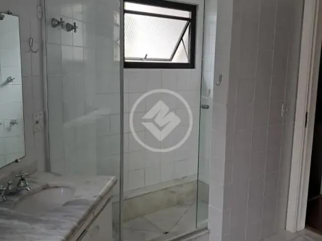 Casa venda ou locação, 360 m2, 4 dormitórios, sendo 2 suítes, 4 vagas, Residencial 9 Alphaville