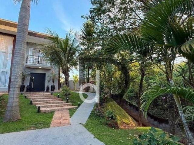 Casa a venda e locação, 4.000m2 de terreno, com 5 quartos, em Vinhedo/SP