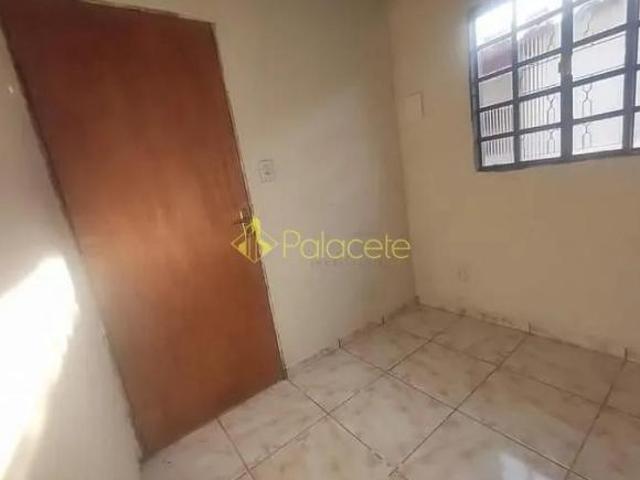 Casa à venda e Locação c/ 2 Dormitórios, 3 Vagas, 187.8M², Residencial Vale das Acácias, Pindamonhan