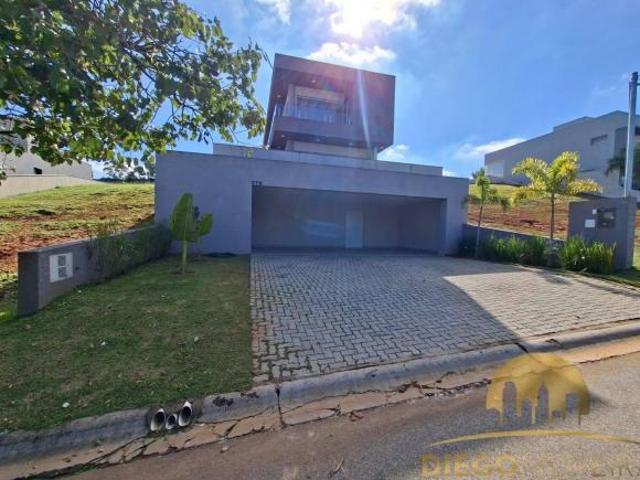 Casa à Venda e Locação em Condomínio de Bragança Paulista