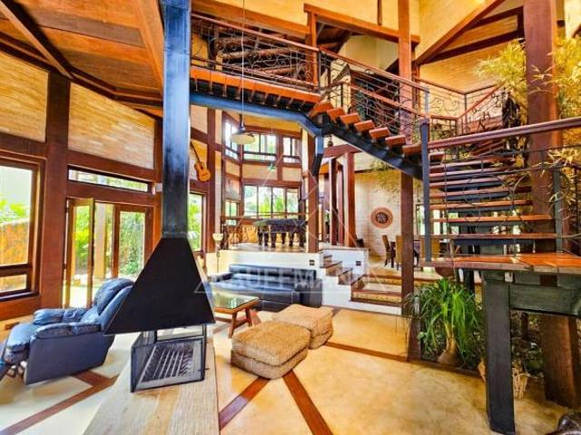 Casa à Venda e Locação em Morada dos Pássaros Barueri 3 Suítes, 6 Vagas, 550m²