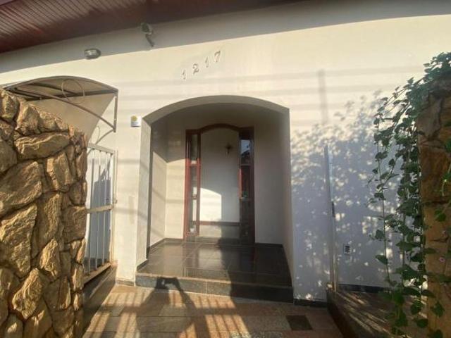 Casa à Venda e Locação no Jardim Glória, Americana, 3 Dorms