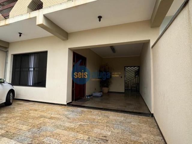 Casa à Venda e Locação no Parque Novo Mundo, Americana, 234m²