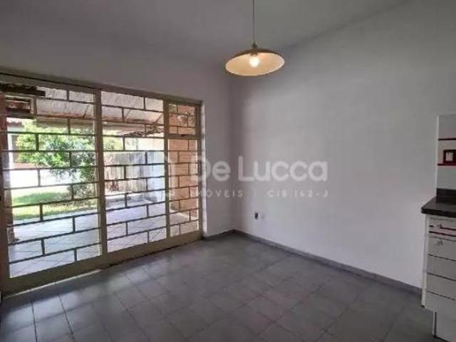 casa á venda e para aluguel em Cidade Universitária