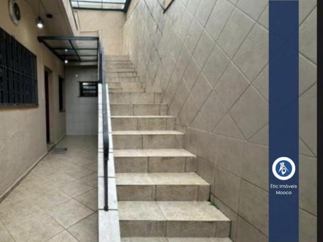 Casa à venda e para aluguel na Vila Gomes Cardim
