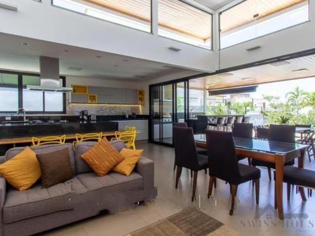 Casa à venda e para alugar 4 quartos no Ville Sainte Hélene em Campinas SP
