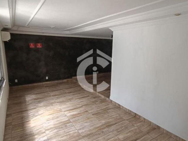Casa à venda e para alugar com 3 quartos, 1 suíte, 5 vagas, 300m² Jd Avelino
