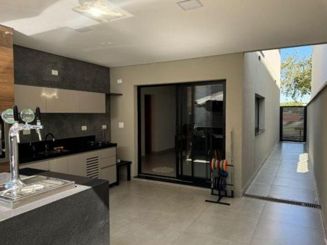 Casa à venda e para alugar em Piracicaba, Parque Taquaral, com 3 quartos, com 131 m²