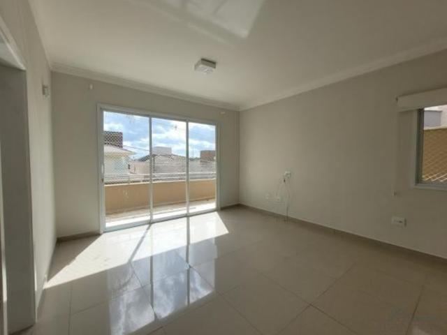 Casa à venda e para alugar no Portal do Jequitiba em Valinhos/SP
