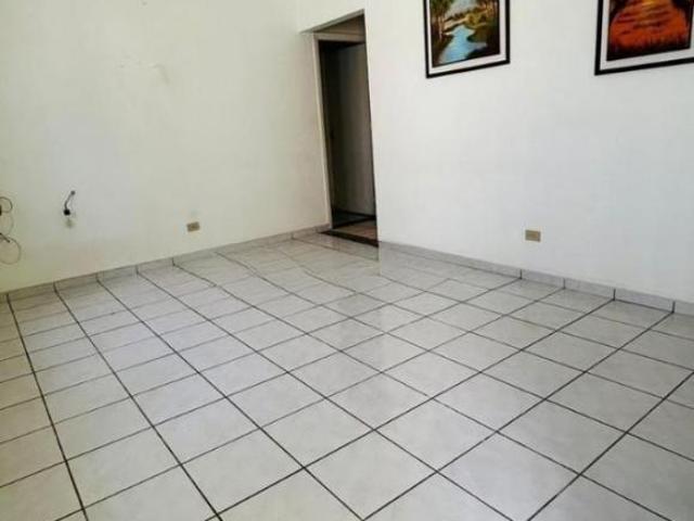 Casa à venda e para alugar no Santa Cecília em Paulínia/SP