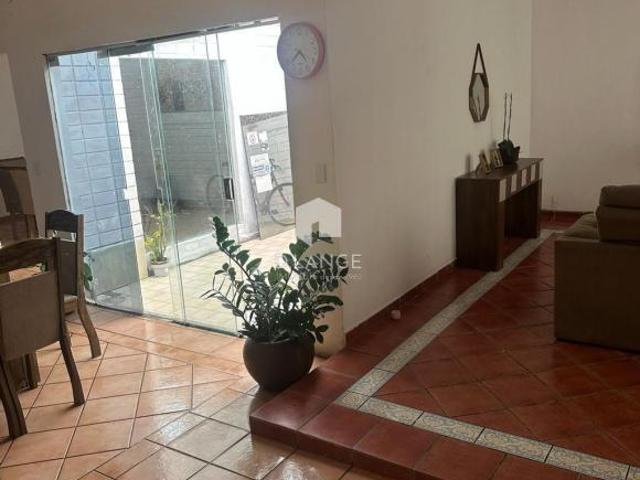 Casa à venda e para locação em Campinas, Taquaral