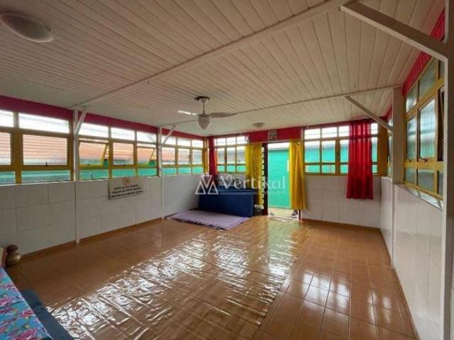Casa a venda e para locação na Granja Viana