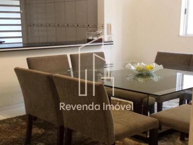 Casa à venda em Cotia, 3 dormitórios, churrasqueira e quintal