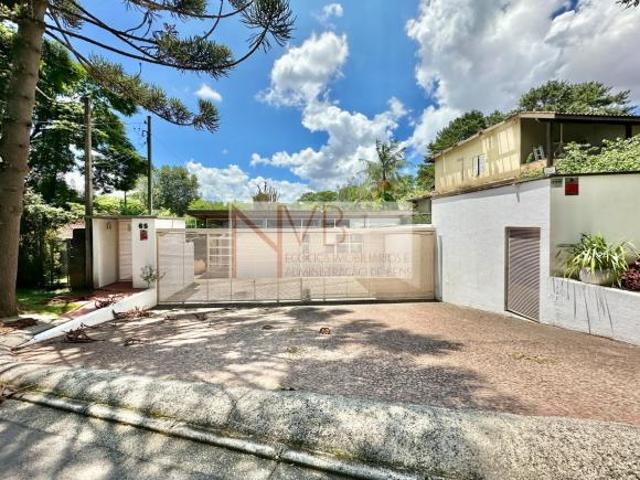 Casa à Venda em Cotia, 3 Suítes, 344m², Vila Santo Antônio