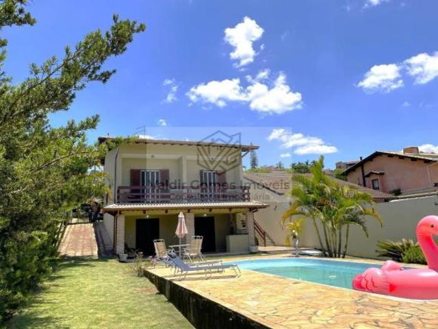 Casa com 460mt2 com 3 Quartos a venda no Condomínio Dom Henrique