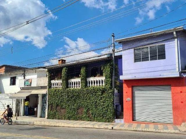 Casa à venda em Cotia, Centro Cotia, com 3 quartos, com 119.8 m²