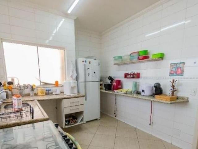 Casa à venda em Cotia, Chácara Pavoeiro, com 3 quartos, com 390 m²