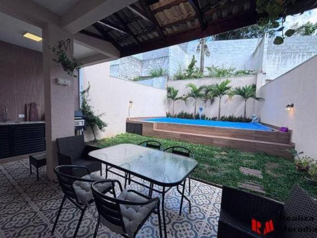 Casa à venda em Cotia, Granja Viana, com 3 suítes, com 167 m², Condomínio Mirante da Glória