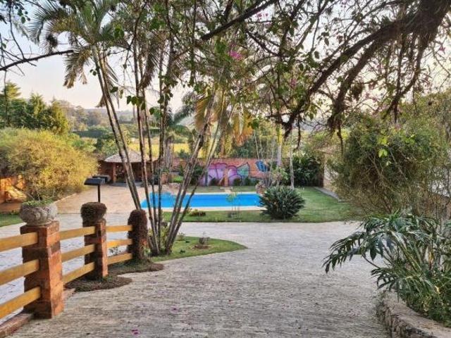 Casa à venda em Cotia, Parque Dom Henrique, com 5 quartos, com 690 m², Condomínio Dom Henrique III