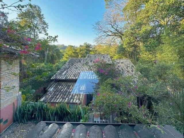Casa à venda em Cotia, Vila Santo Antônio, com 5 quartos, com 334.38 m²
