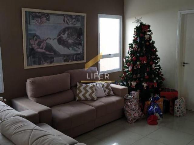 casa à venda em Colina dos Pinheiros