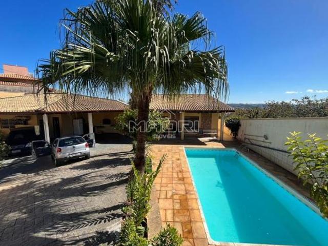 casa à venda em Colina dos Pinheiros