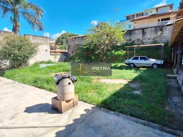 Casa à venda em Colonial
