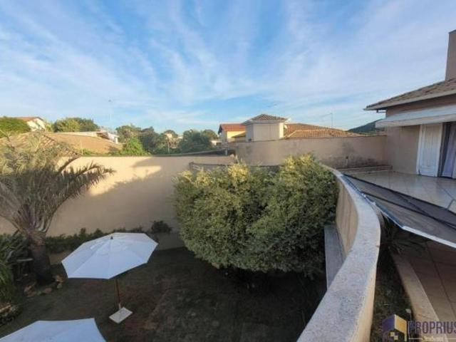 Casa à venda em Colonial