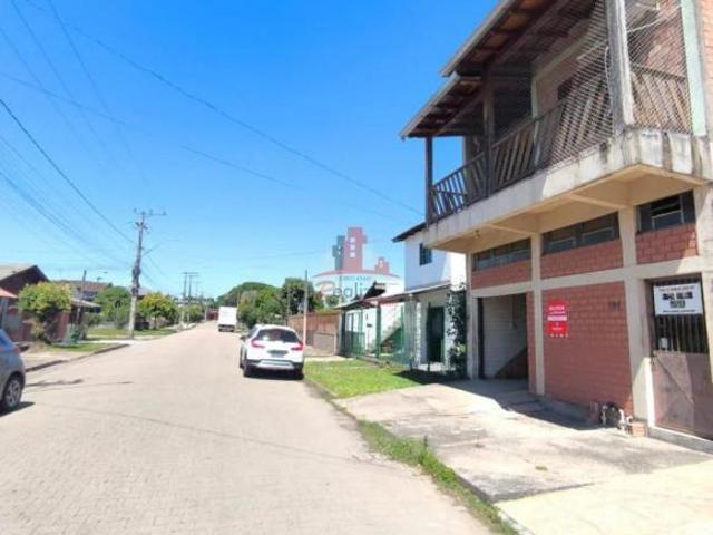 Casa à venda em Colonial