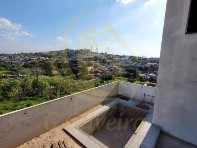 Vende se Casa Cond. 4 quartos, 2 suítes, 4 vagas, A/T 280m² A/T 450m2