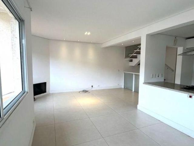 Casa a venda em condomínio 185 mt, 3 quartos, 5 vgs, atrás do The Square