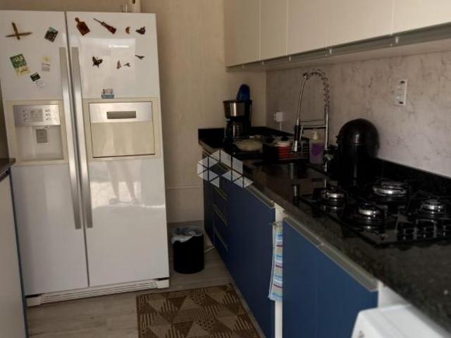 Casa à venda em condominio, toda MOBILIADA de 2 dormitorios, 2 vagas, Canoas RS