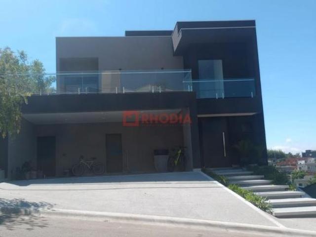 Casa à venda em Condomínio Vale das Águas