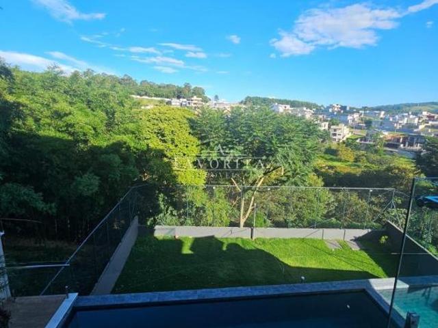 Casa à venda em Condomínio Vale das Águas