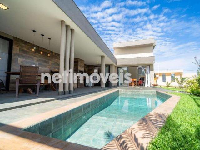 Casa a venda em condomínio Villa Garden