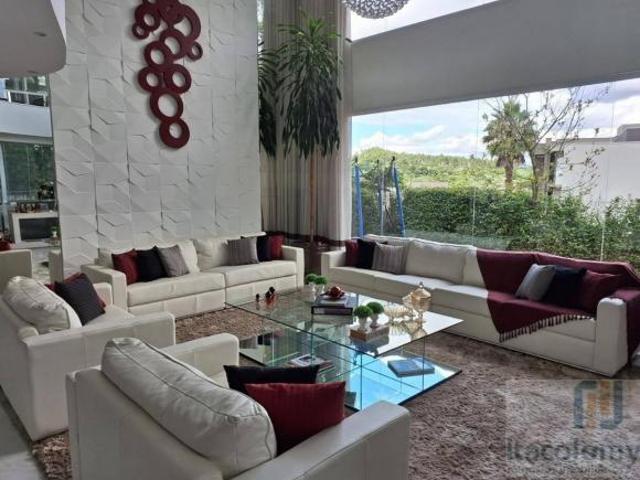 Casa a Venda em Condominio Alphaville