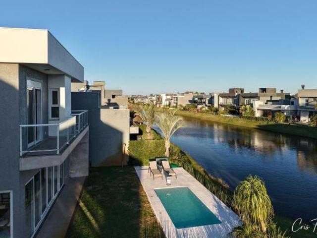 Casa à venda em Condomínio Capão da Canoa/RS