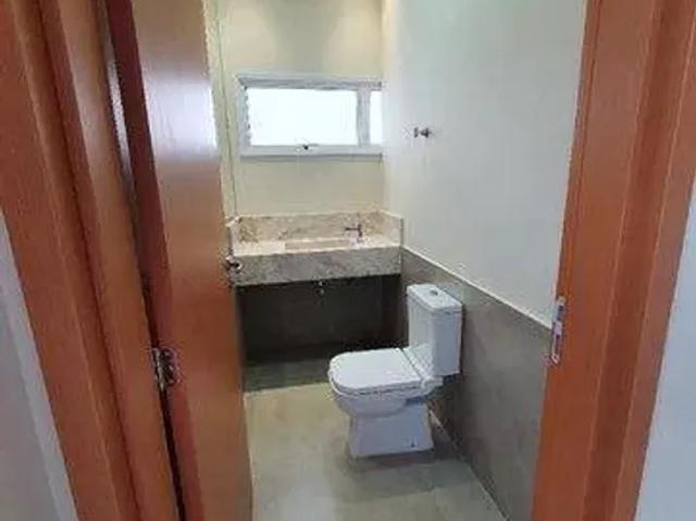 Casa à venda em condomínio com 3 dormitórios