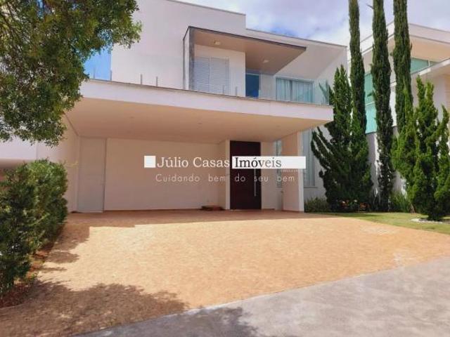 Casa em condomínio Alto Padrão com 3 Suítes, Piscina, Área Gourmet com Churrasqueira