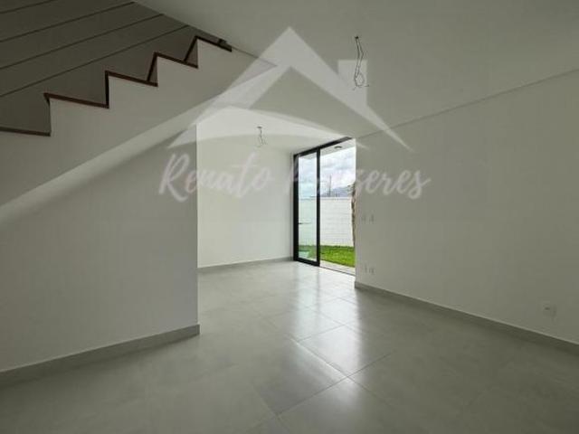 Casa a venda em condominio, com 03 dorms, por R$1.300.000,00, Itagua, Ubatuba