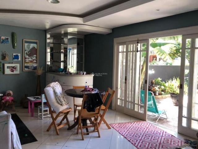 Casa à venda em Condominio com 4 Suites