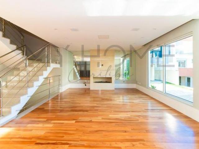 CASA À VENDA EM CONDOMÍNIO COM 5 QUARTOS, 4 SUÍTES, 8 VAGAS DE GARAGENS