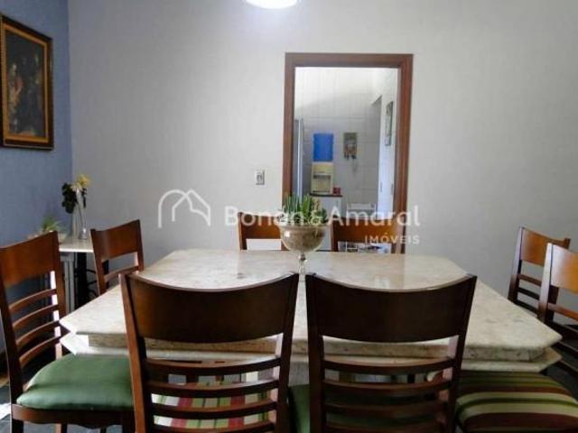Casa à venda em condomínio com de 4 quartos, 1 suíte, 294 m²