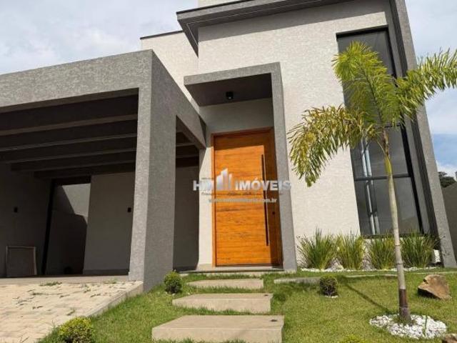 Casa à venda em condominio com lazer completo em Atibaia