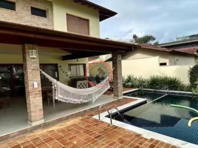 CASA À VENDA EM CONDOMÍNIO DE ALTO PADRÃO EM GUAECA, 50M DA PRAIA 6 SUÍTES, 2 LAVABOS, 2 SALAS, JARD
