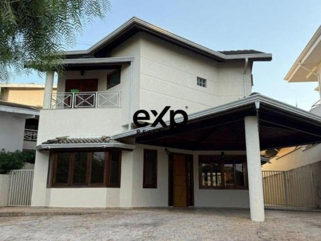 Casa à Venda em Condomínio em Valinhos